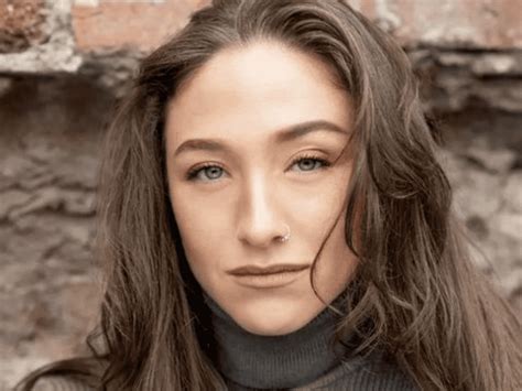 Under Thousands Of Spotlights The Moment When Sydnies Dream Came True