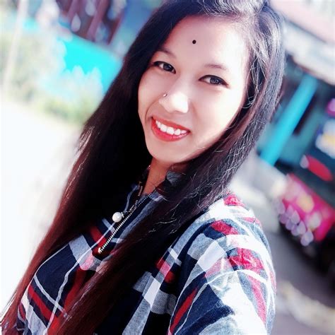 Pin By Jeccika Das On Emo Girl Wallpaper Emo Girl Wallpaper Emo