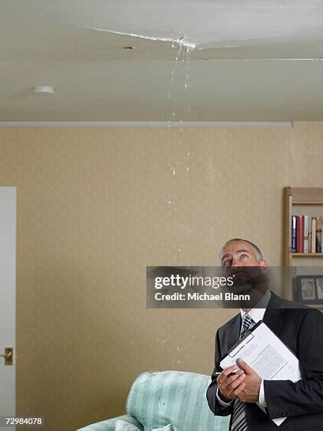 Crack Den Photos And Premium High Res Pictures Getty Images