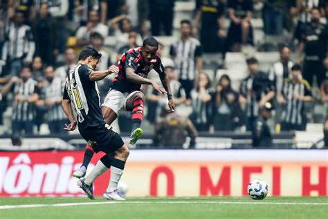 Torcedores Do Flamengo Questionam Escolha Por Wallace Yan Em Cobrança De Pênaltis Mundobola
