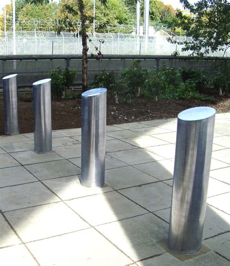 PAS 68 Shallow Terra Mars Bollard 7 5t 30mph 40mph Frontier Pitts