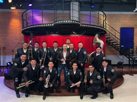 Ex vocalista de La Arrolladora Banda el Limón revela cuánto dinero