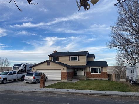 205 Apache Ave Green River Wy 82935 Zillow