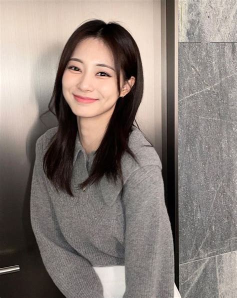 Pin Oleh ⋆⭒˚⋆ Di Twice ˚ ༘ ⋆｡˚ Selebritas Orang Cantik Orang