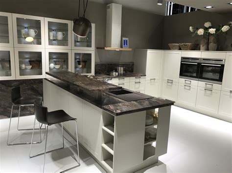 Glass Kitchen Cabinets To Enhance Your Cooking Area