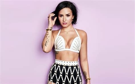 Demi Lovato Sexy Wallpaper