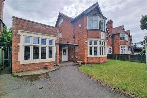 Stroud Road Linden Gloucester Gl1 5 Bedroom Semi Detached House For