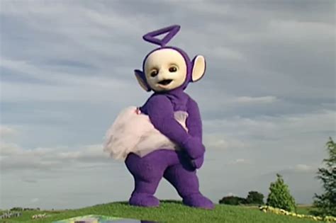 Simon Shelton Barnes Actor Who Played Teletubbies Tinky Winky Amid Gay Controversy Has Died