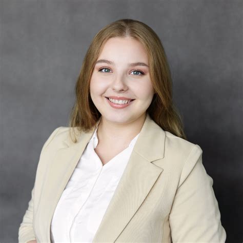 Agnieszka Chomicka Mitarbeiterin In Der Verwaltung Und