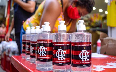Flamengo Faz Nova Doação De Cestas Básicas E álcool Gel Em Comunidades