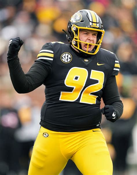 Meet Thiccer Kicker Harrison Mevis New 245lb Los Angeles Rams Star