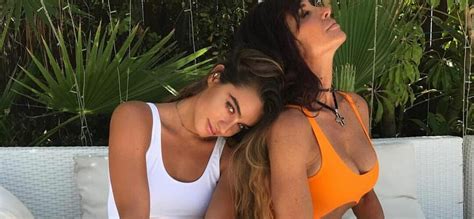 Sommer Ray Celebrates Moms 59th Birthday With Stunning Snaps