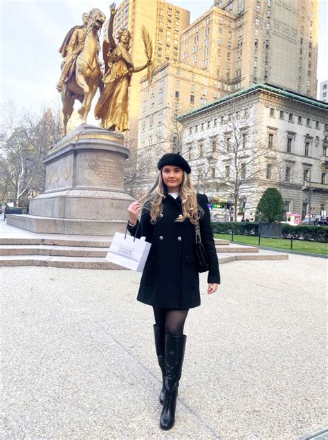 Mackenzie Kroh On Instagram Beret Season 🖤 Insta Fashion Fancy