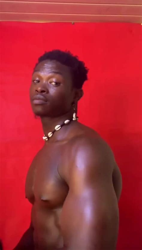 Black African Young Muscles Em Inglês
