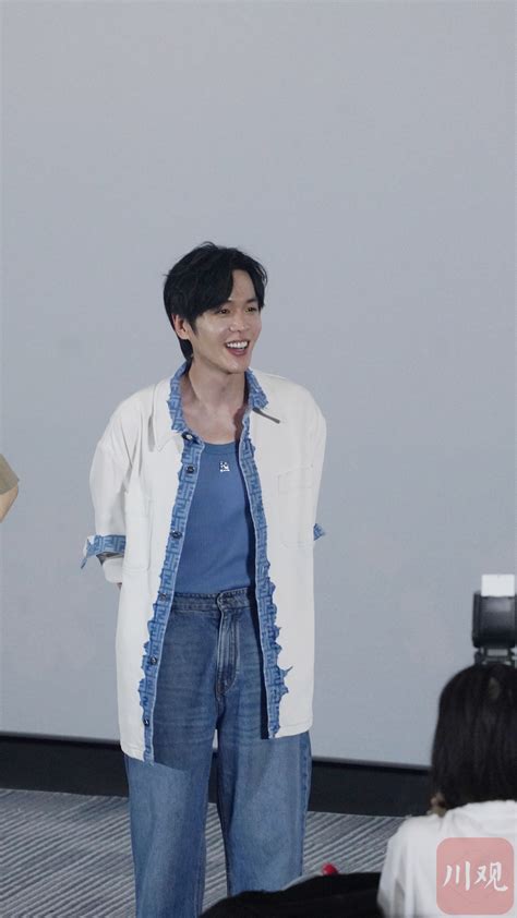 C视频丨电影《从21世纪安全撤离》成都路演 张若昀分享穿越故事四川在线