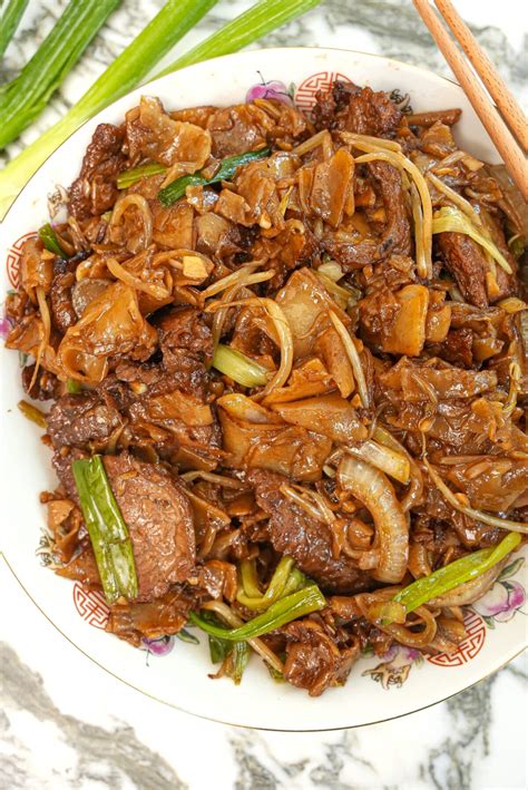 Beef Chow Fun Beef Ho Fun 30 Min Video Cj Eats Recipes