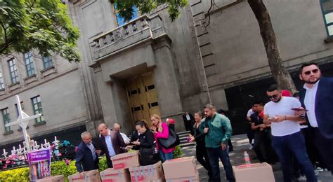Corte Desecha Controversia Que Impedía Distribución De Libros De Texto