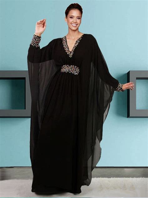 Robe caftan brodé main Belles dames nouvelle broderie de Farasha
