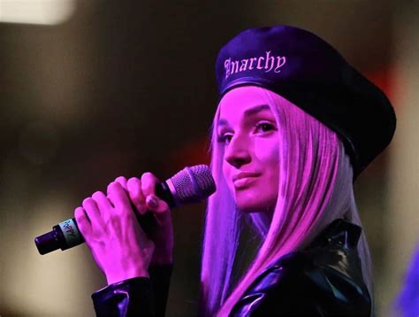 Im Poppy That Poppy Popular People Famous People Musician Artwork