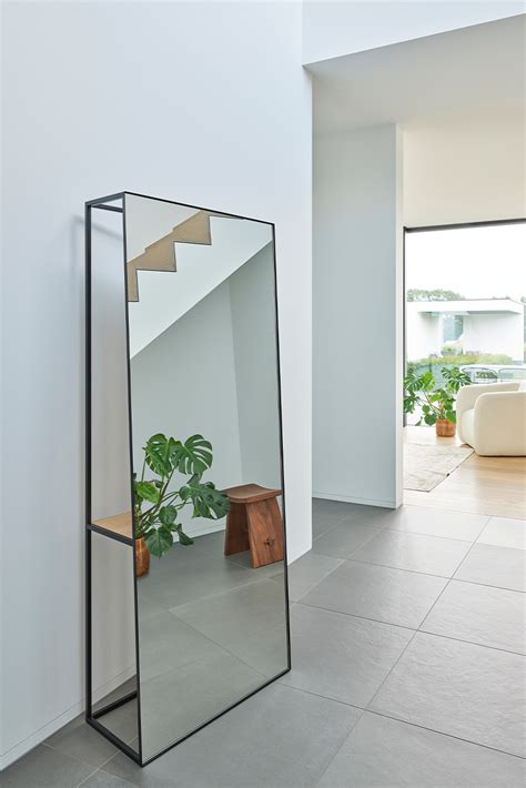 Mirror Chassis Black Wilhelmina Designs