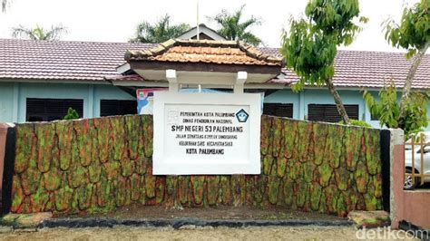 Alasan Siswa Pindah Sekolah Karena Fasilitas Rumus Soal