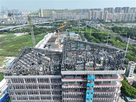 Comparación De Edificios De Acero Moderno Vs Tradicional