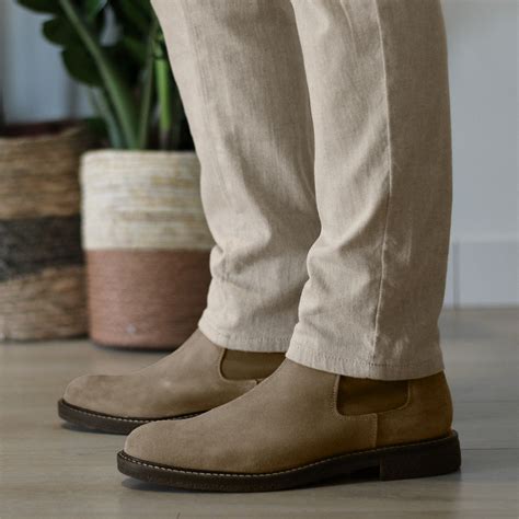 What Color Shoes To Wear With Khaki Pants