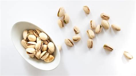 Pistachios Nutrition Facts And Health Benefits Holy Peas