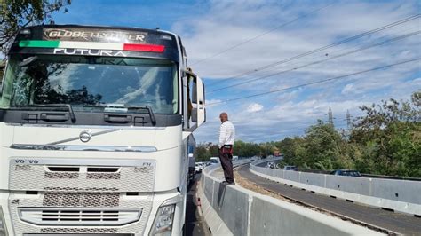 Grave Incidente Sulla Pontina Feriti Trasferiti Con L Elicottero