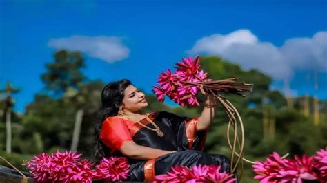 Sneha Sreekumars Latest Photoshoot Goes Viral On Internet L സ്നേഹ