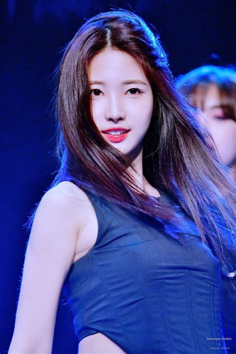 에버글로우 시현 걸그룹연예인 움짤저장소