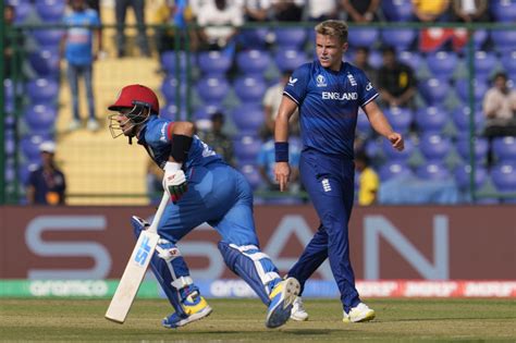 Sam Curran Is Not Even Looking 50 50 Aakash Chopra On Englands