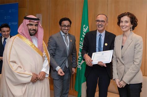 6 محطات بارزة في حياة سمو الأمير الراحل بدر بن عبدالمحسن آل سعود مجلة هي