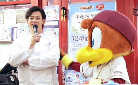 【楽天】伊藤裕季也が仙台市内の「利久のイタリアン Cucina」で一日店長 スポーツ報知