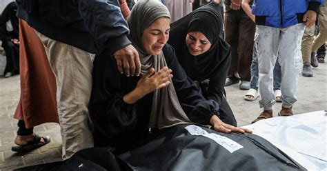 الاحتلال الإسرائيلي يواصل عدوانه على غزة مقابر جماعية توثق جرائمه