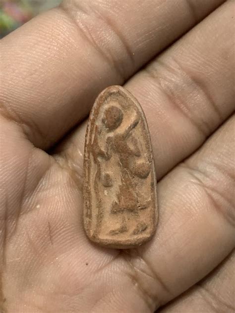 พระสีวลีหลวงพ่อกวย พิมพ์มีย่าม จ ชัยนาท Ennxo