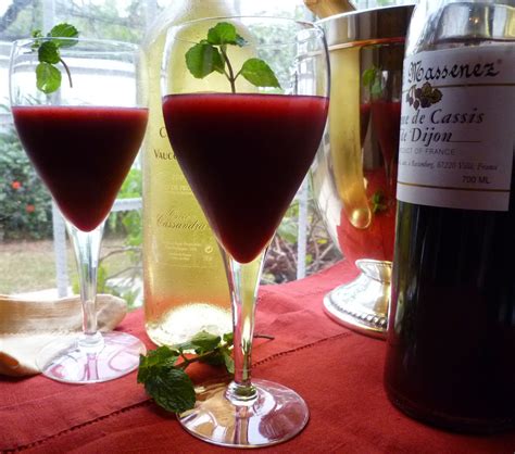 Cocktail Cassis Fruits Des Bois ~ A Summer Berry Apéritif Or Cocktail