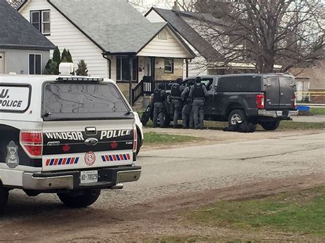 Man Wanted In Assault Case Sparks Armed Standoff With Windsor Police Windsor Star