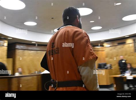 Nypd Officer Hariton Marachilian Walks Into The Courtroom Nypd Officer