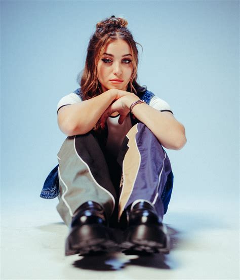 Rising Pop Star Rachel Grae Releases Emotional Video For Single Right Person Right Time”