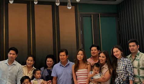 รวมรูปภาพของ นุ่น วรนุช แชะภาพกับ น้องนิษา ทายาทรุ่นที่ 5 ตระกูล