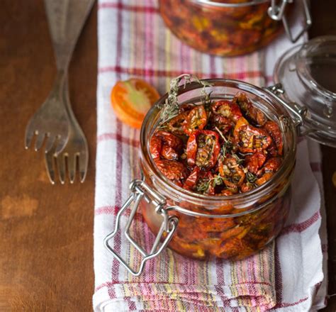 Tomates Séchées Au Four Conservées à Lhuile Dolive