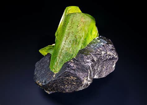 Olivine Meaning