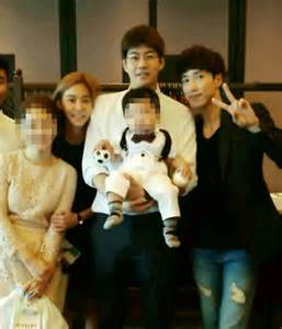 열애 1년 다정 스킨십이상윤·유이 달달한 연인 디스패치 뉴스는 팩트다