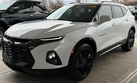 Chevy Blazer Rs In White Color