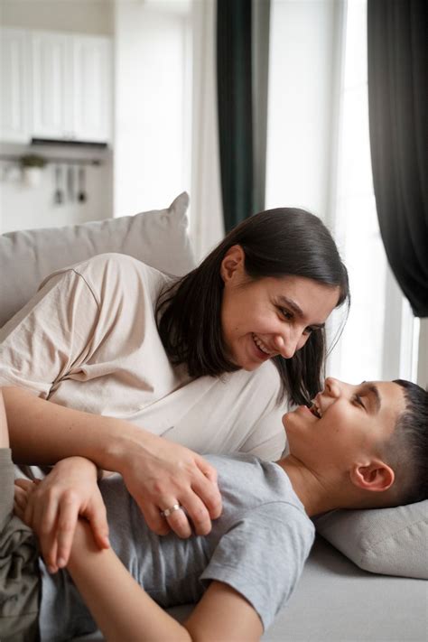 Mother Son Intimacy Photos Download Free High Quality Pictures Freepik