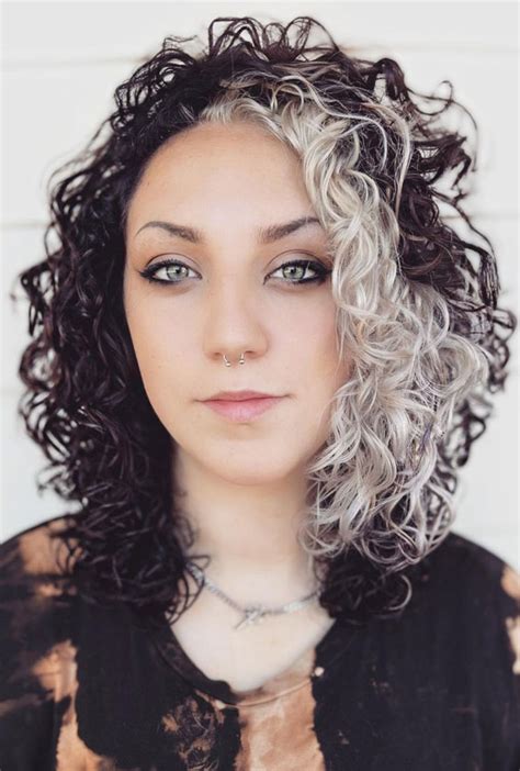 35 Low Maintenance Soft Curly Bob Haircuts Platinum Blonde Face Highlights