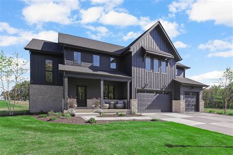 2806 Old Oak Dr Valparaiso IN 46385 Realtor