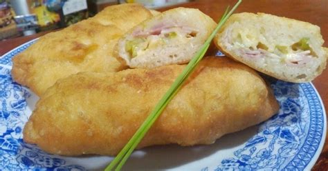 Sonkával sajttal újhagymával töltött lángos Tornyos Csák Ildikó receptje Cookpad receptek