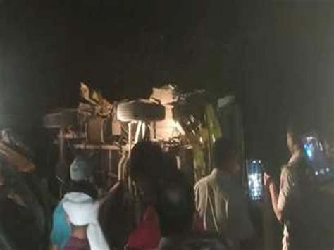 Rajsamand News Mini Bus Collides More Than 15 People Seriously Injured